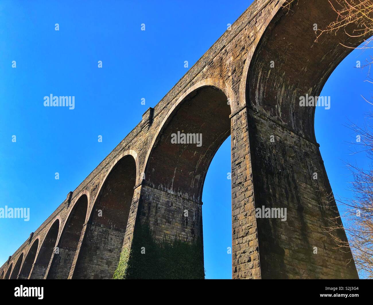 16 span viaduct hi-res stock photography and images - Alamy