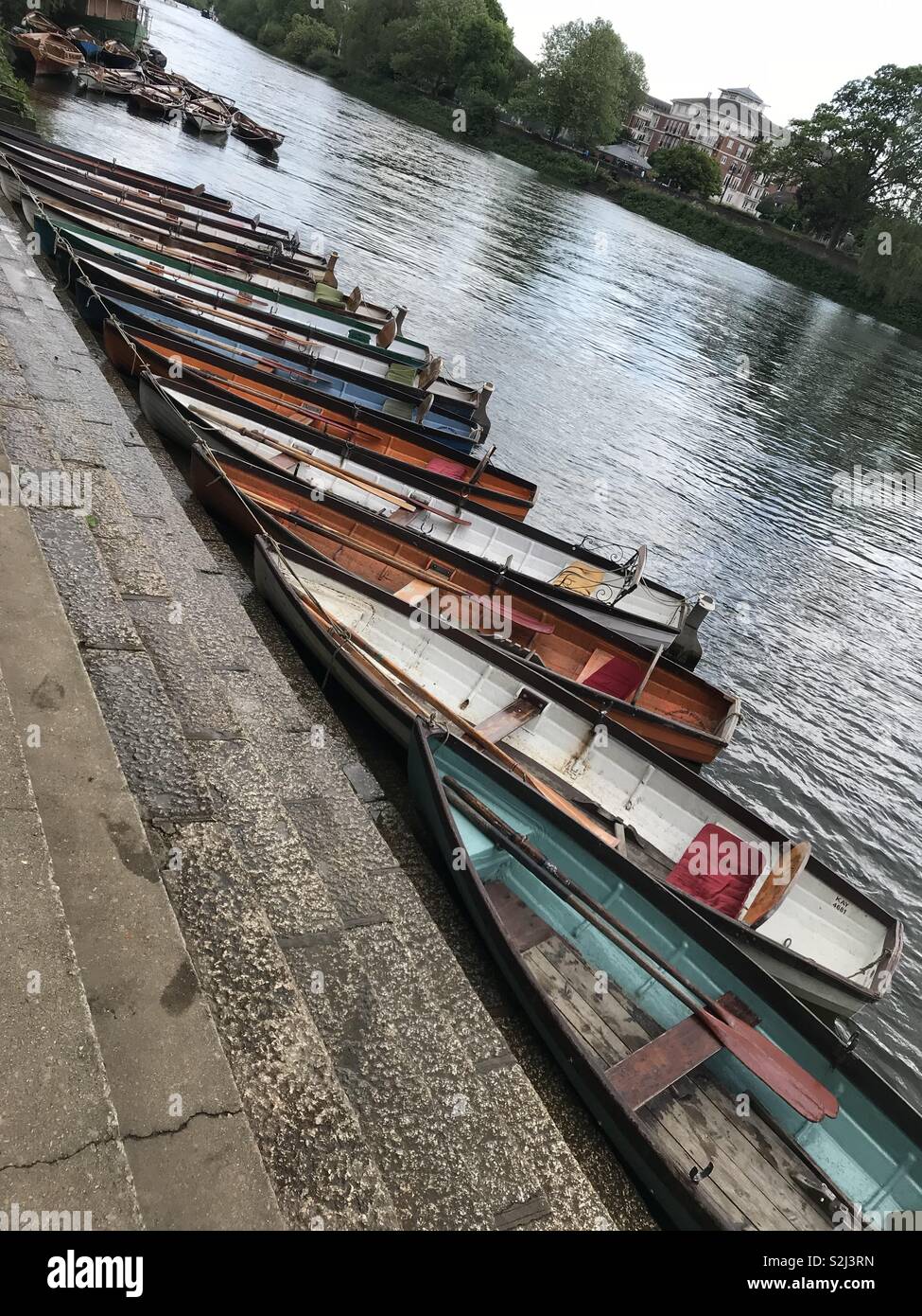 Richmond london thames hi-res stock photography and images - Alamy