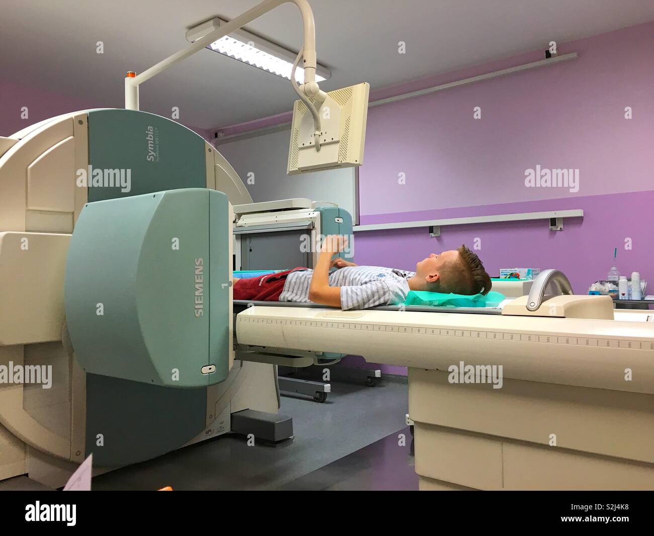 Boy scan ct hi-res stock photography and images - Alamy