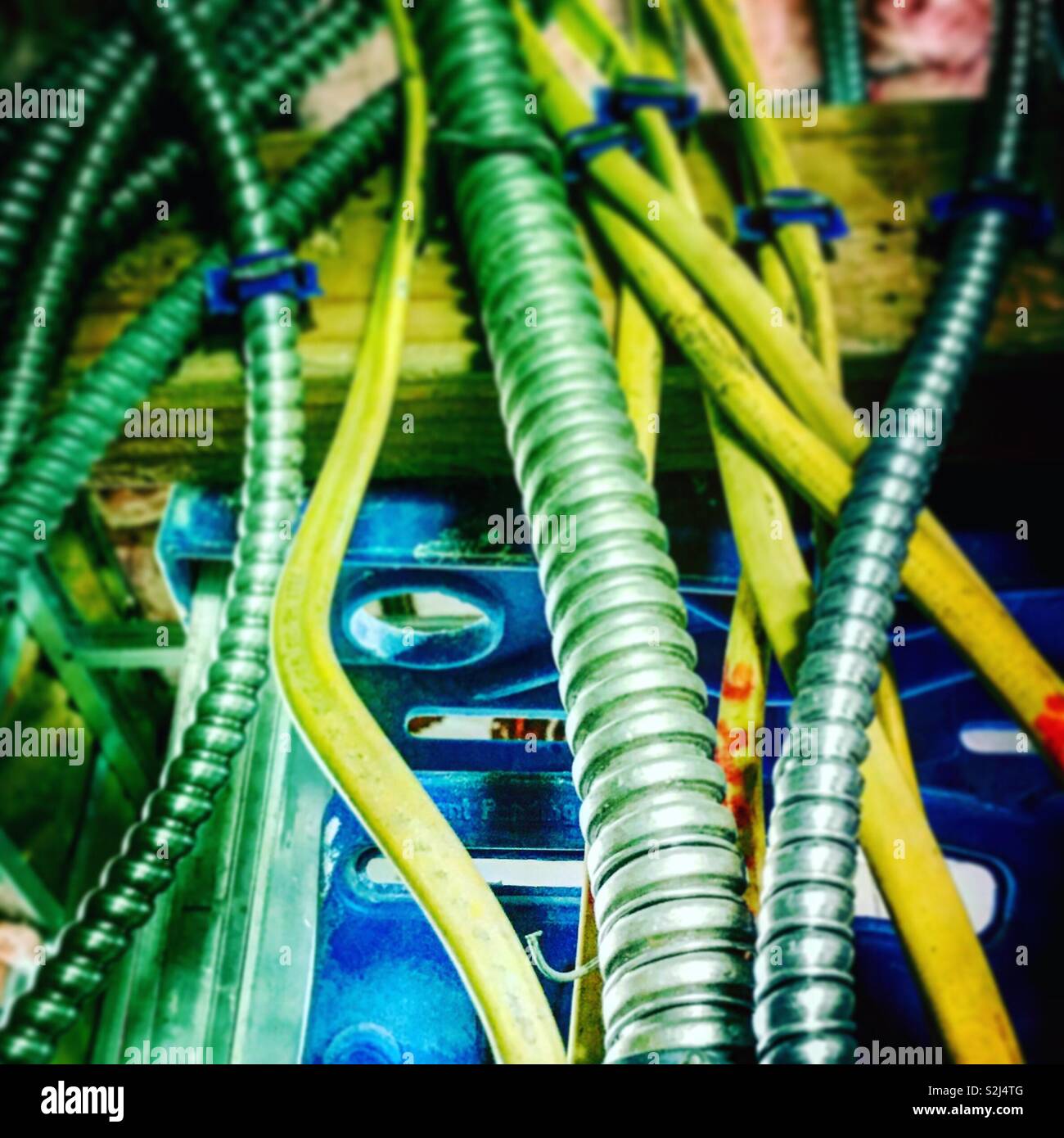 Electrical wires hi-res stock photography and images - Alamy
