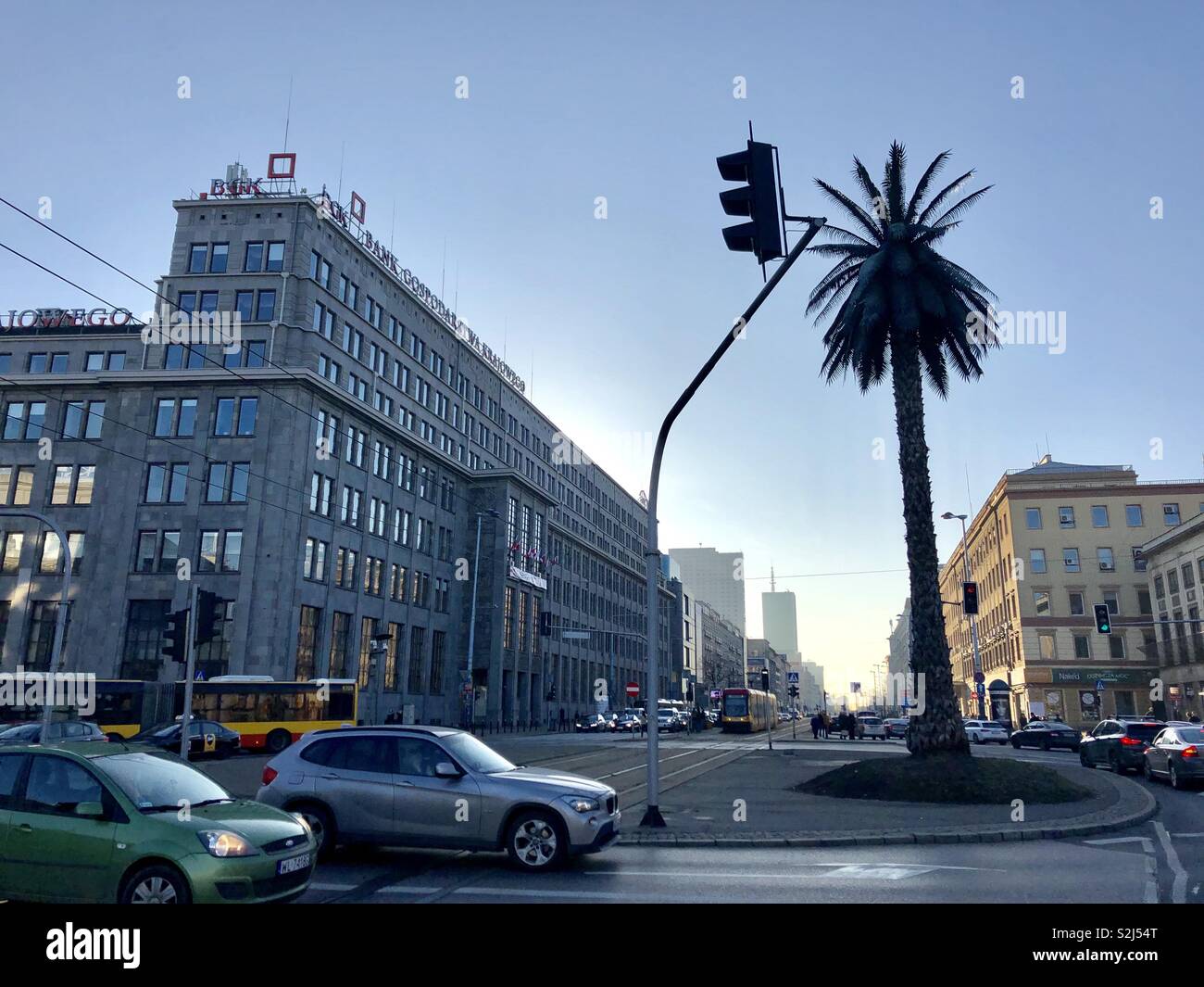 Palm roundabout hi-res stock photography and images - Alamy
