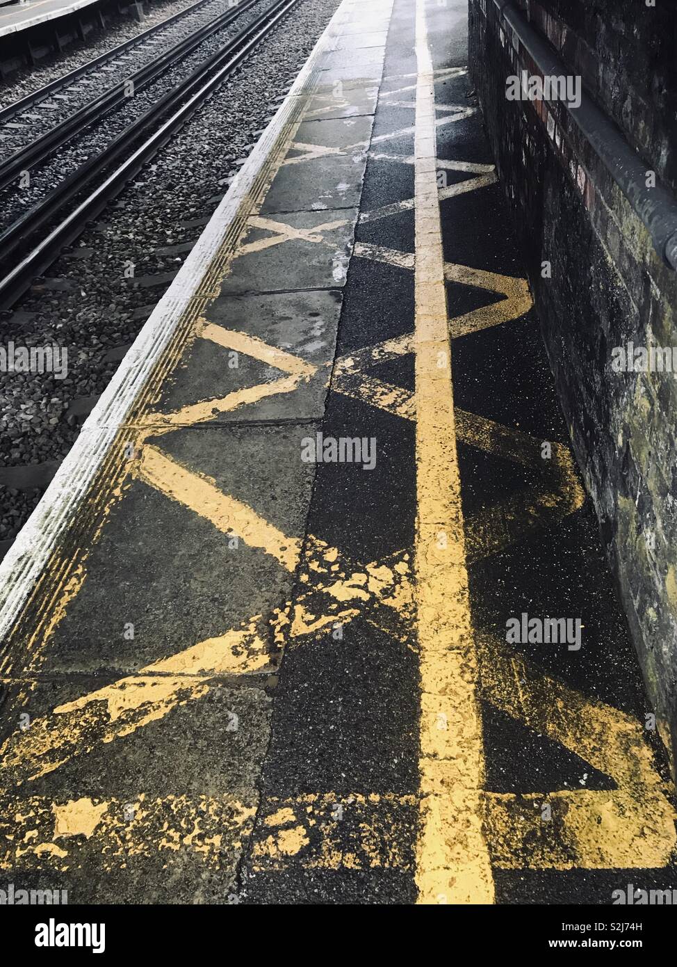 Railway platform safety hi-res stock photography and images - Alamy