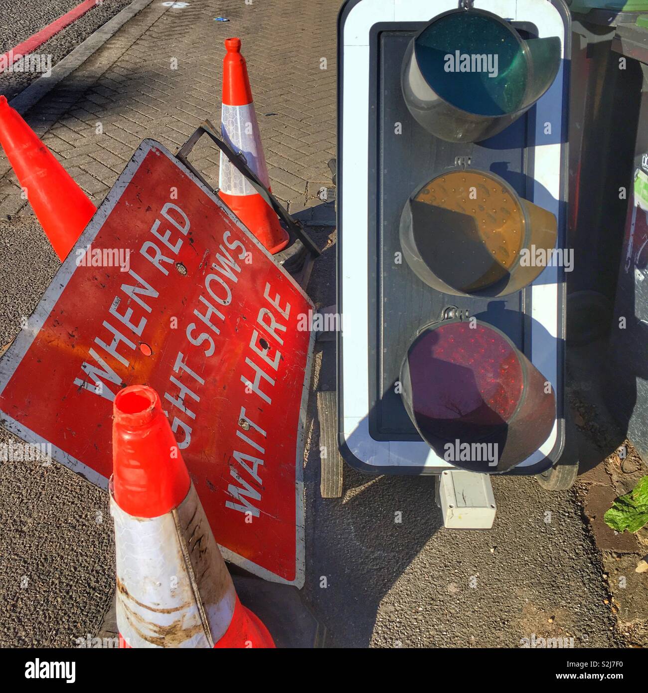 Pavement traffic lights hi-res stock photography and images - Alamy