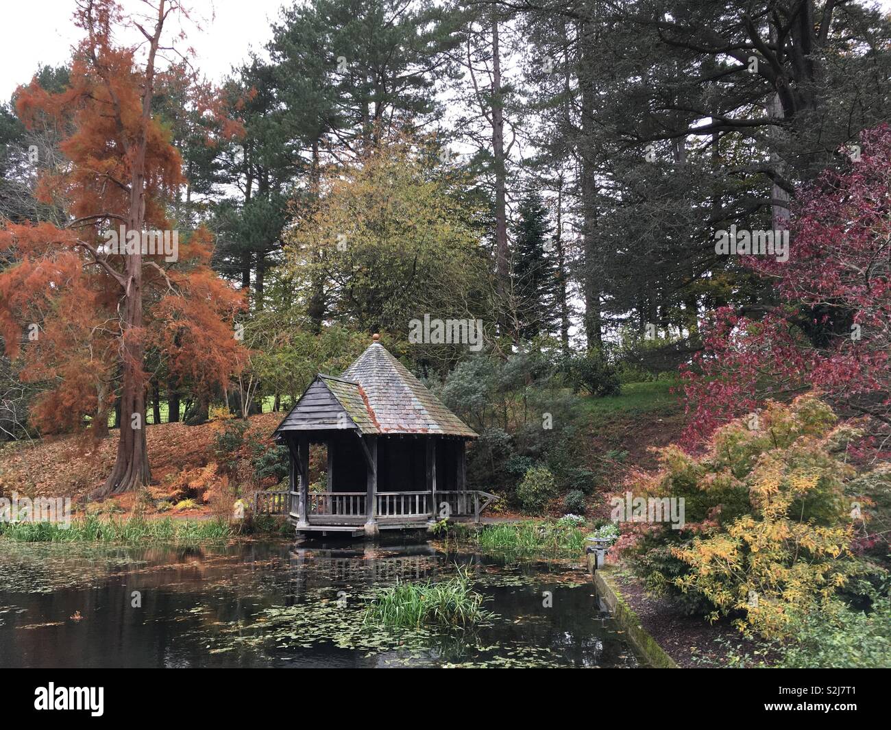 Bodnant garden hi-res stock photography and images - Alamy