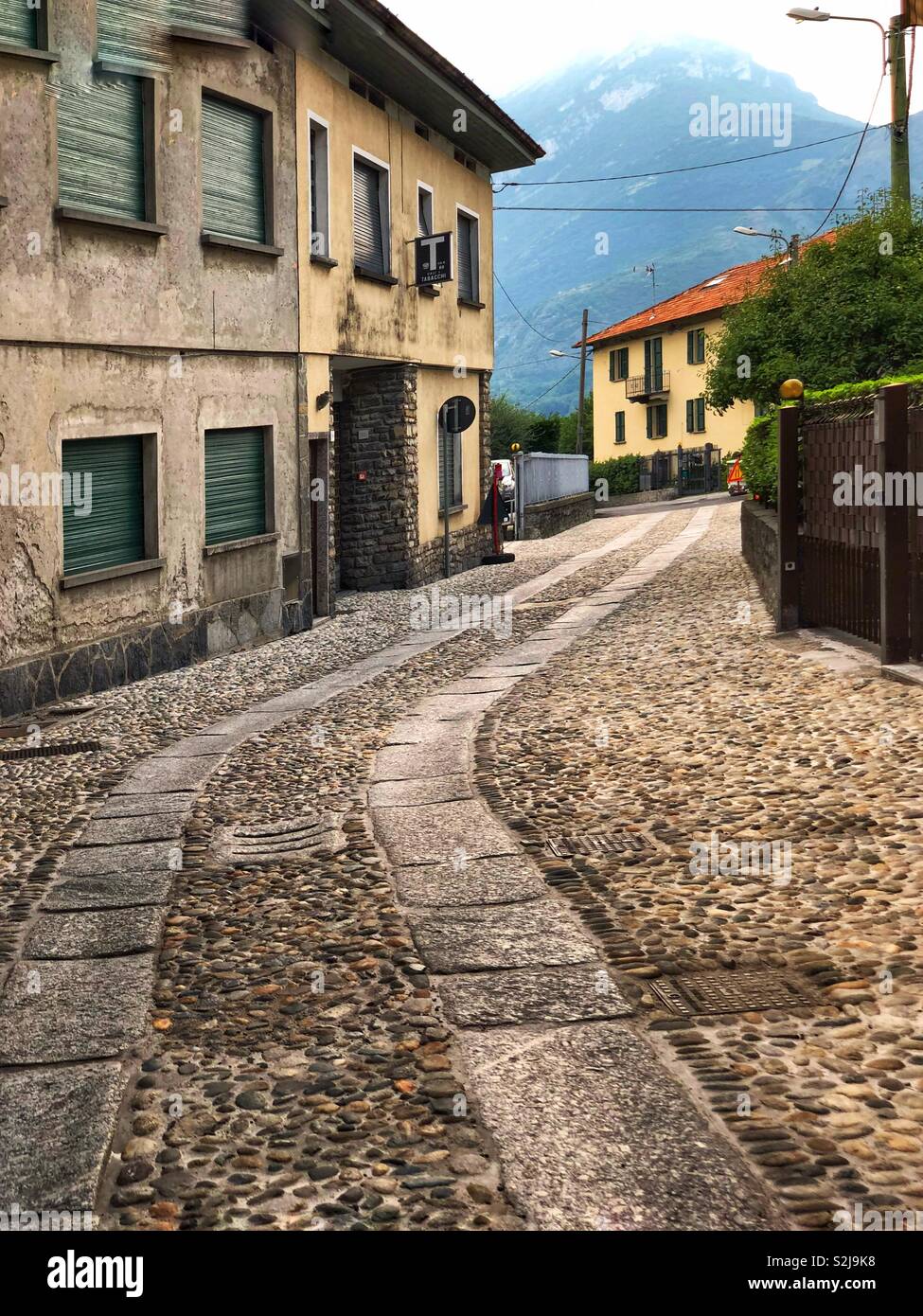 Old italian town hi-res stock photography and images - Alamy