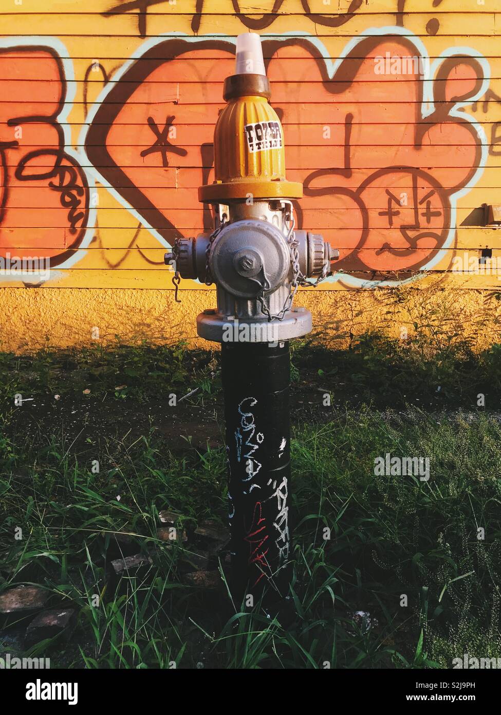 New orleans graffiti hi-res stock photography and images - Alamy