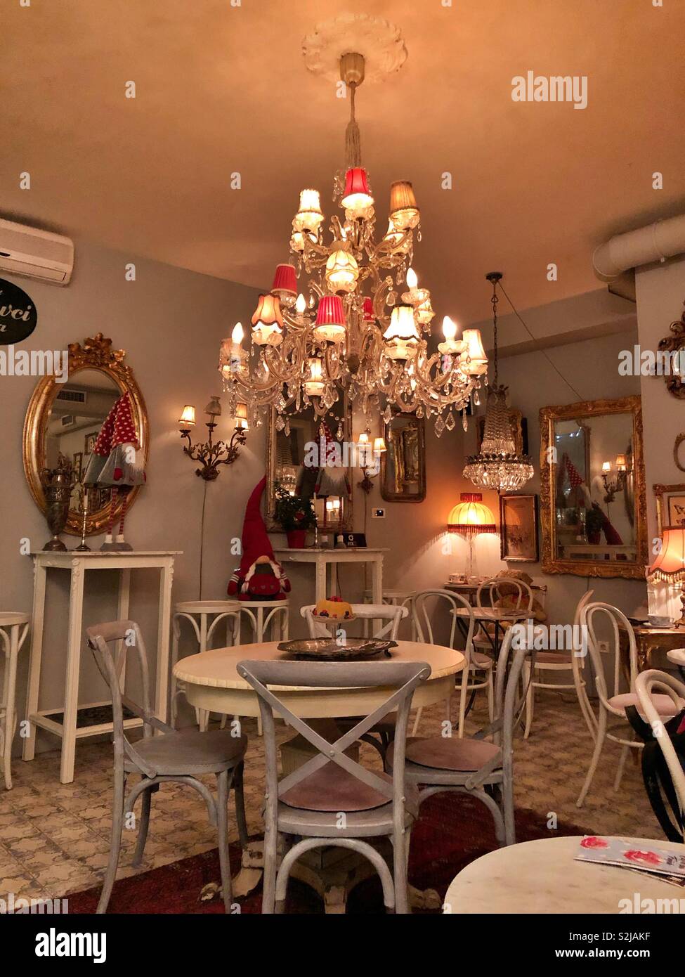 Caffe bar hi-res stock photography and images - Alamy