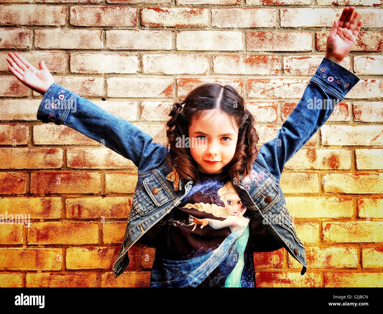 Walt disney frozen t shirt hi-res stock photography and images - Alamy