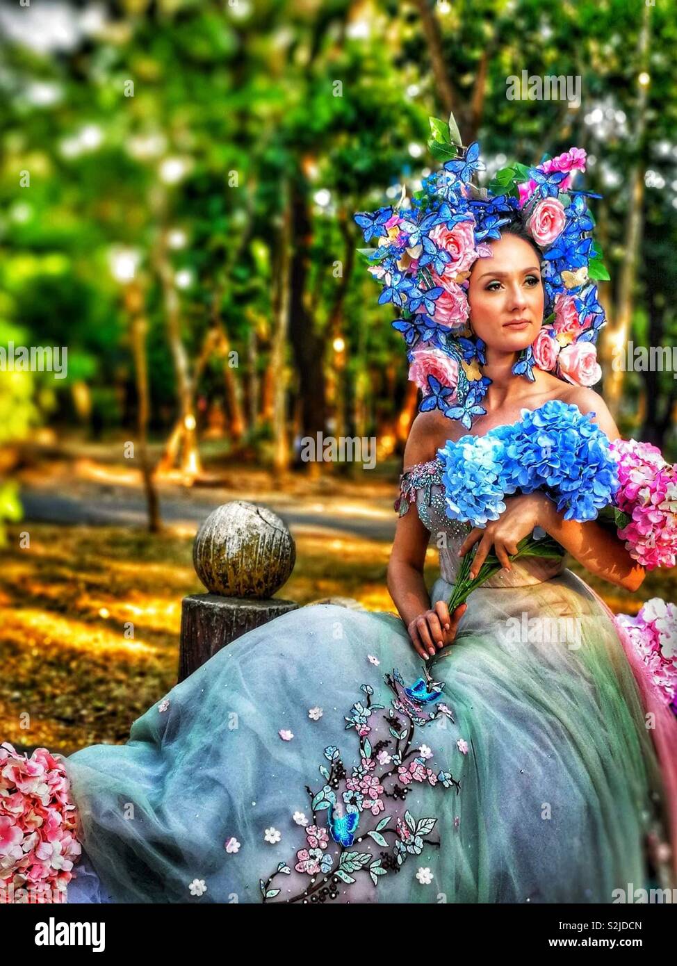 Natural beautiful queen Stock Photo - Alamy