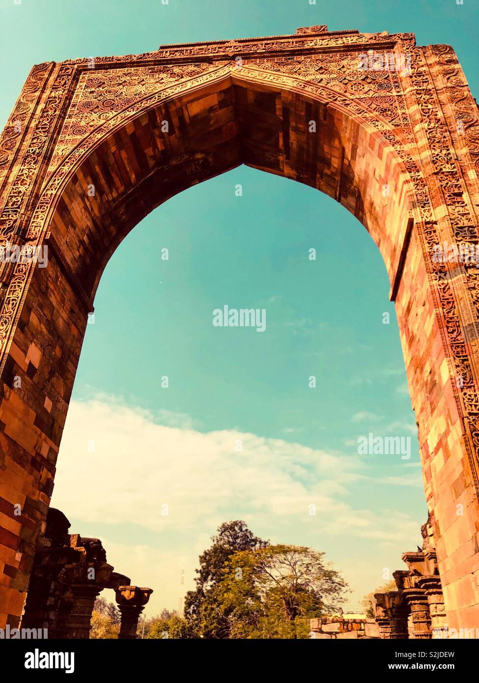 Beautiful arabic calligraphy hi-res stock photography and images - Alamy