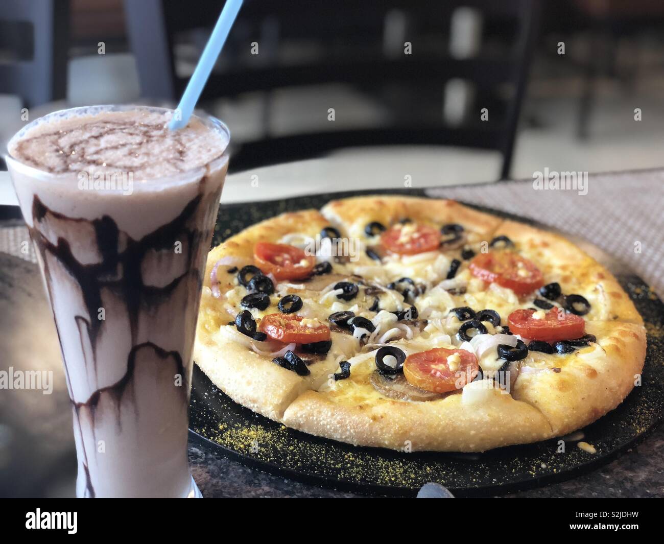 Chocolate shake hi-res stock photography and images - Alamy