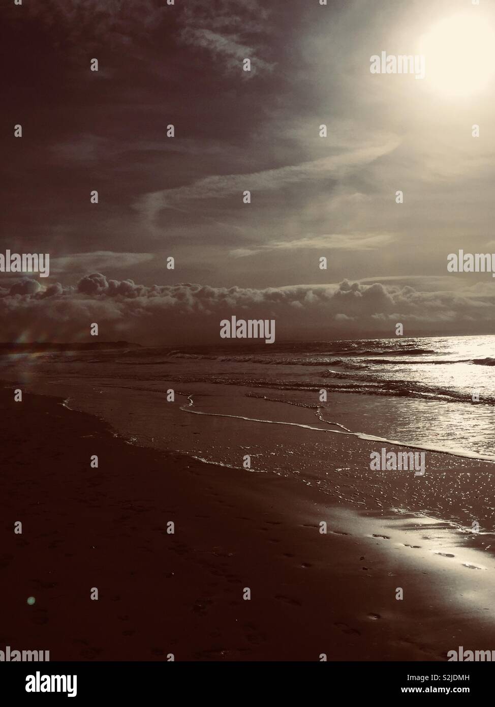 February beach hi-res stock photography and images - Alamy