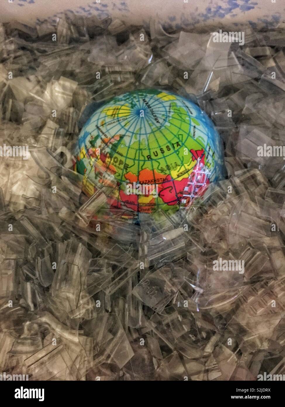 Sinking pieces hi-res stock photography and images - Alamy