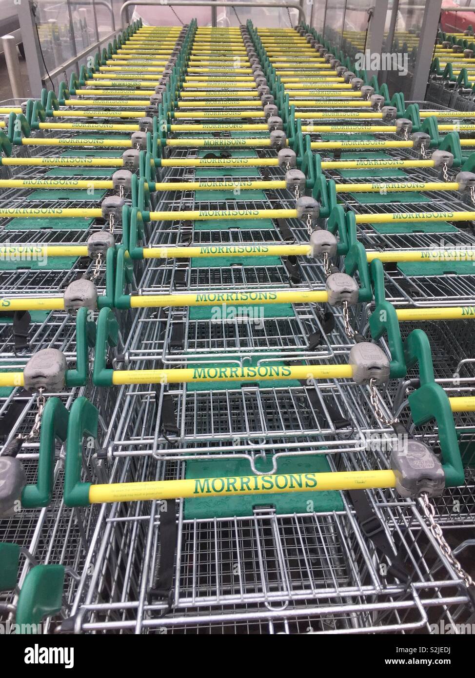 Supermarket lines hi-res stock photography and images - Alamy