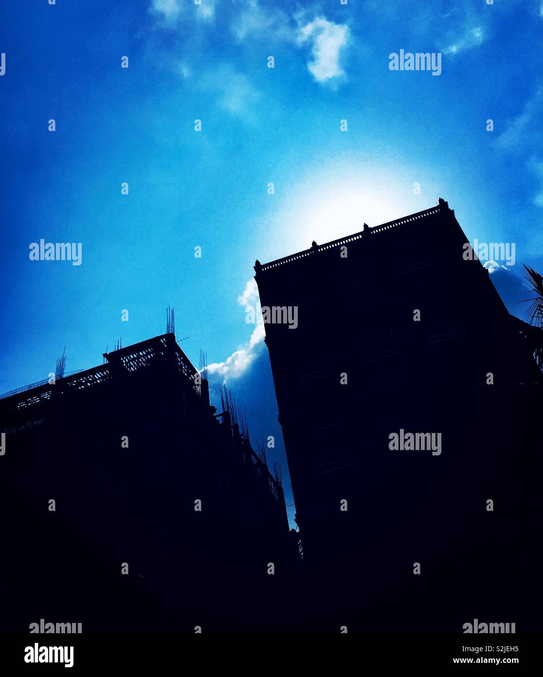 Beautiful city sky hi-res stock photography and images - Alamy
