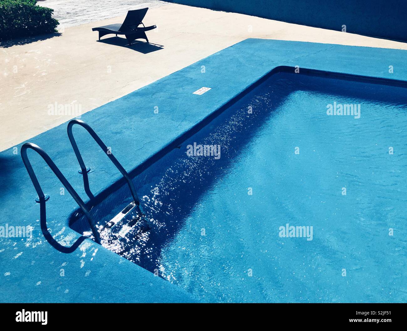 Cool pool hi-res stock photography and images - Alamy