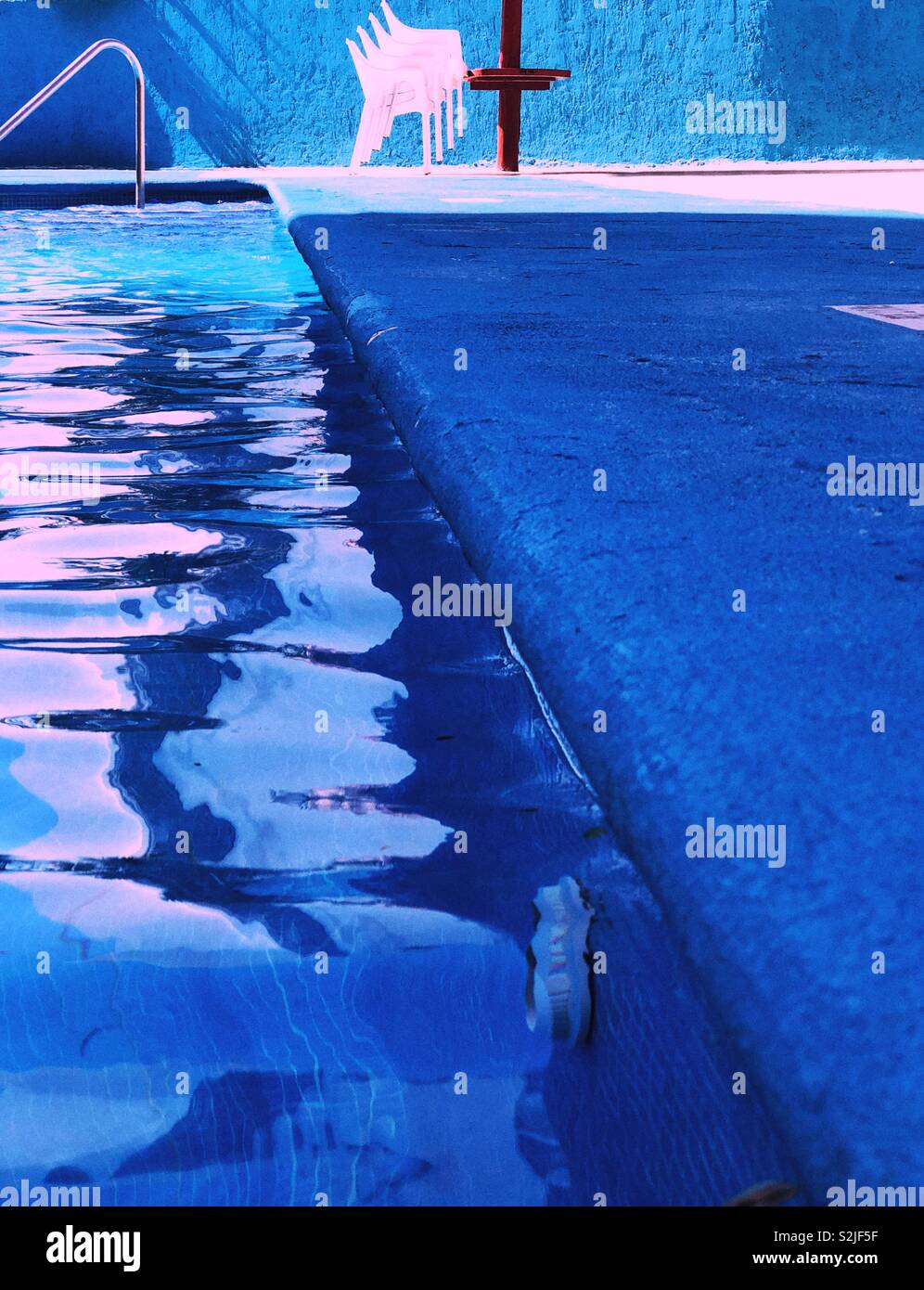 Pool texture hi-res stock photography and images - Alamy