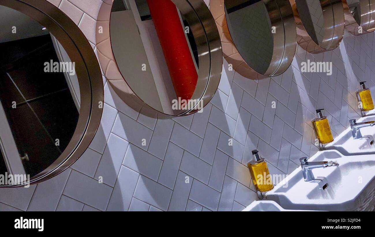Nightclub toilet hi-res stock photography and images - Alamy