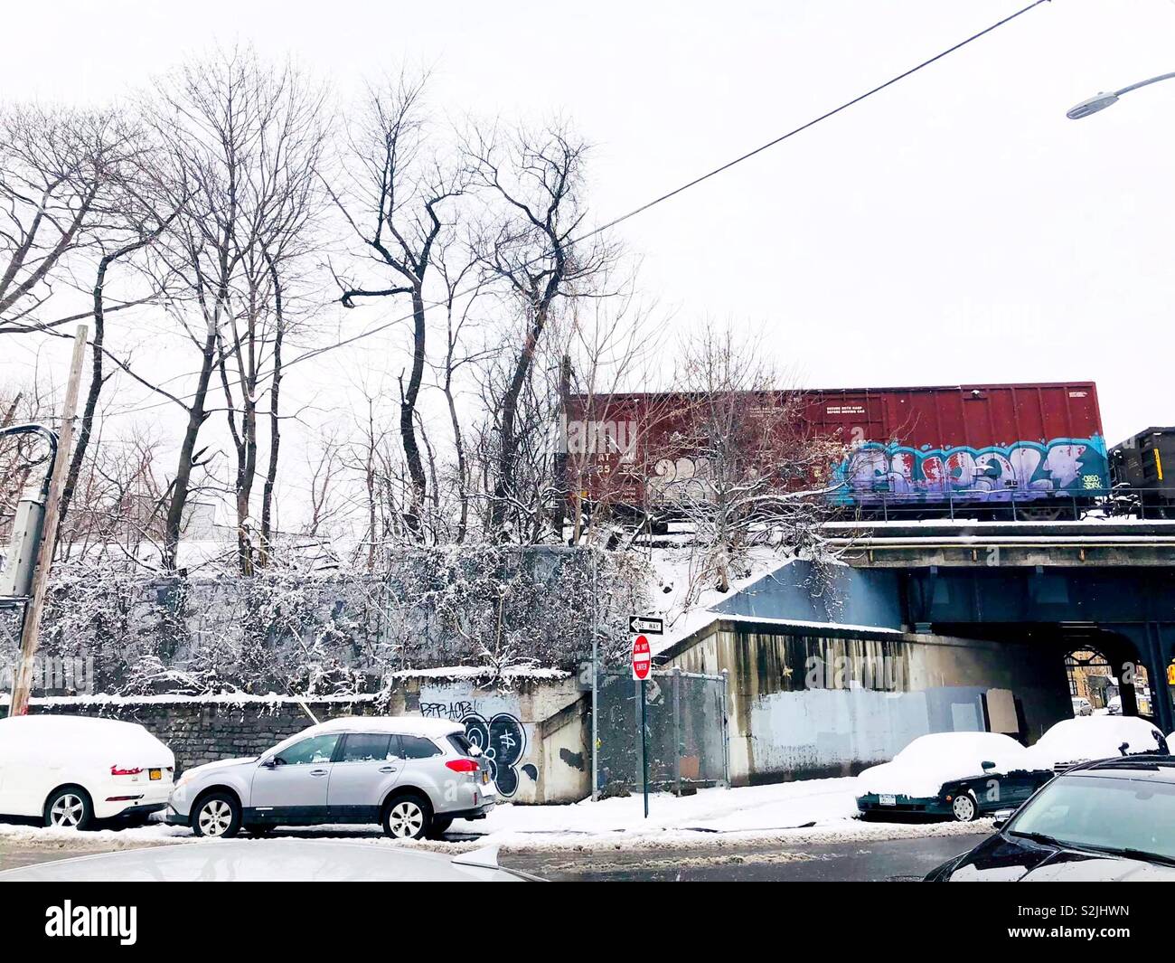 Snow graffiti hi-res stock photography and images - Alamy