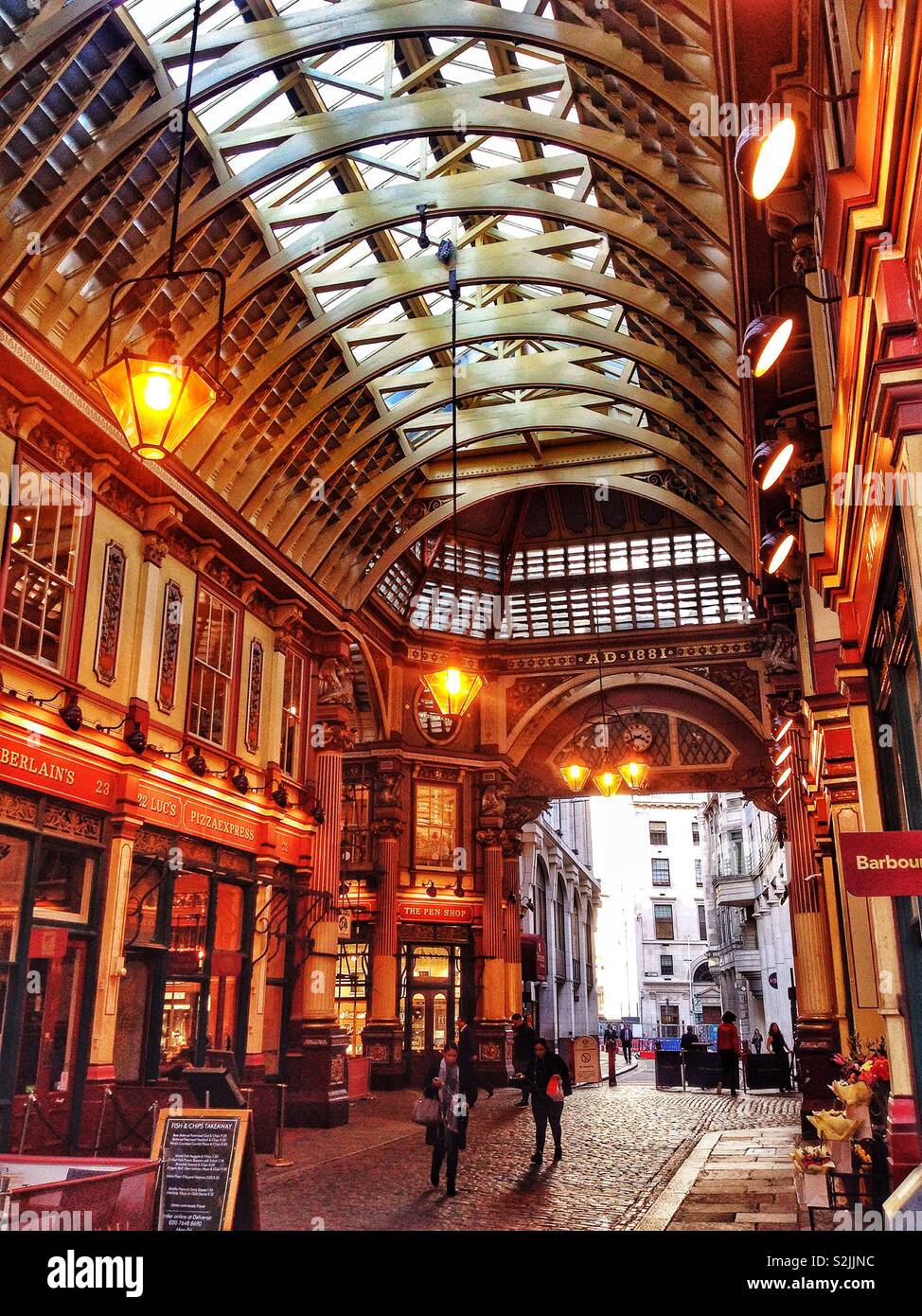Entrance leadenhall market city london hi-res stock photography and ...