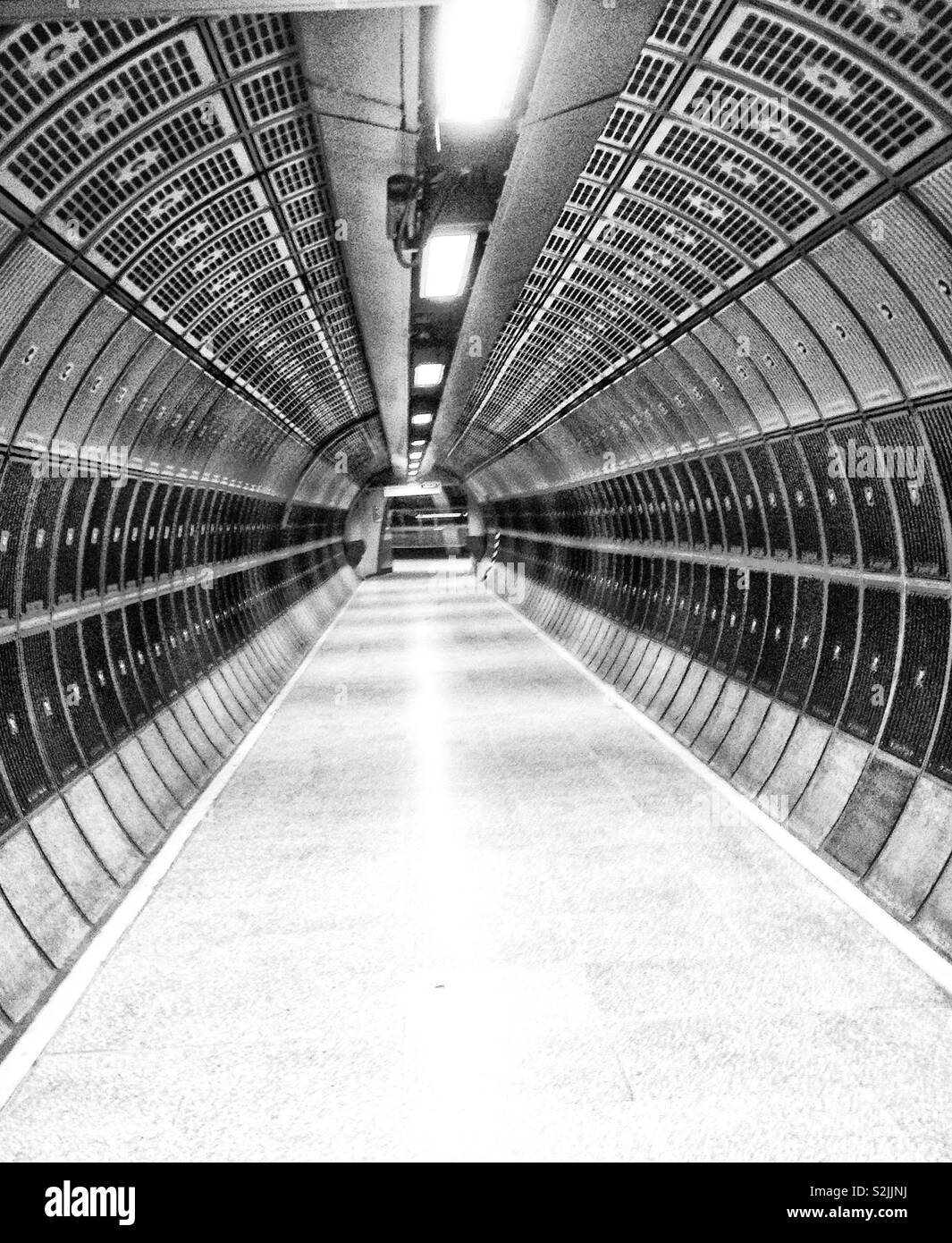 Passenger walkway leading to the Tube platforms at London Bridge ...
