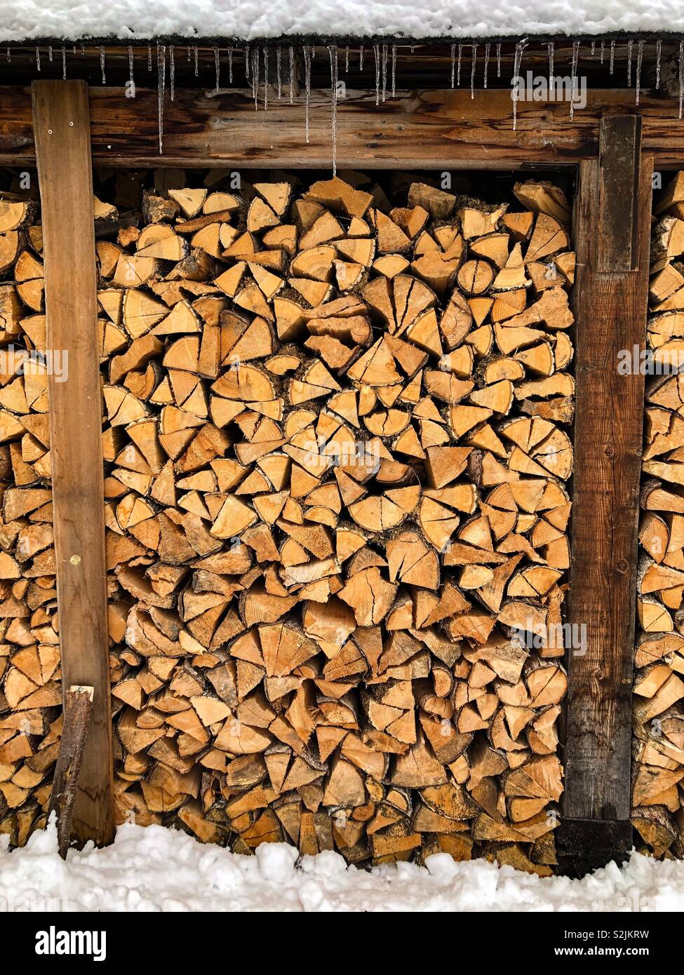 Tree logs in ice hi-res stock photography and images - Alamy