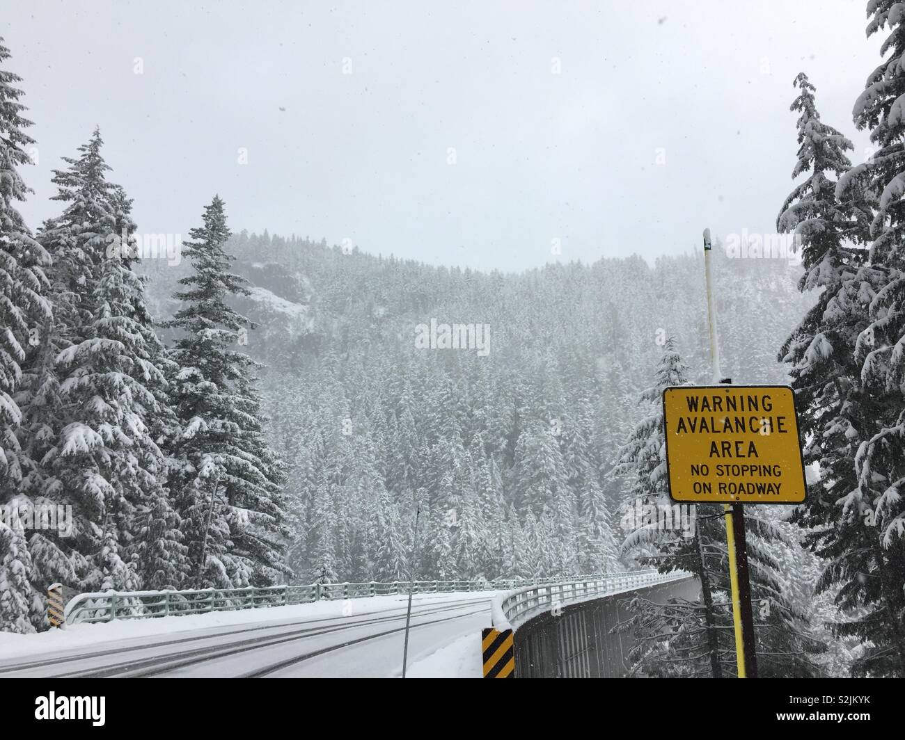 Warning sign on mt washington hi-res stock photography and images - Alamy