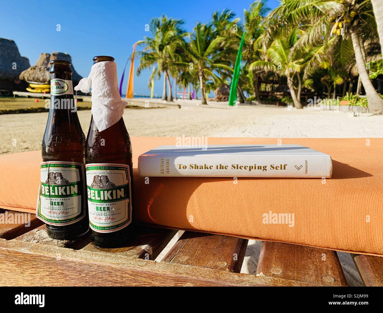 Beer beach hi-res stock photography and images - Alamy
