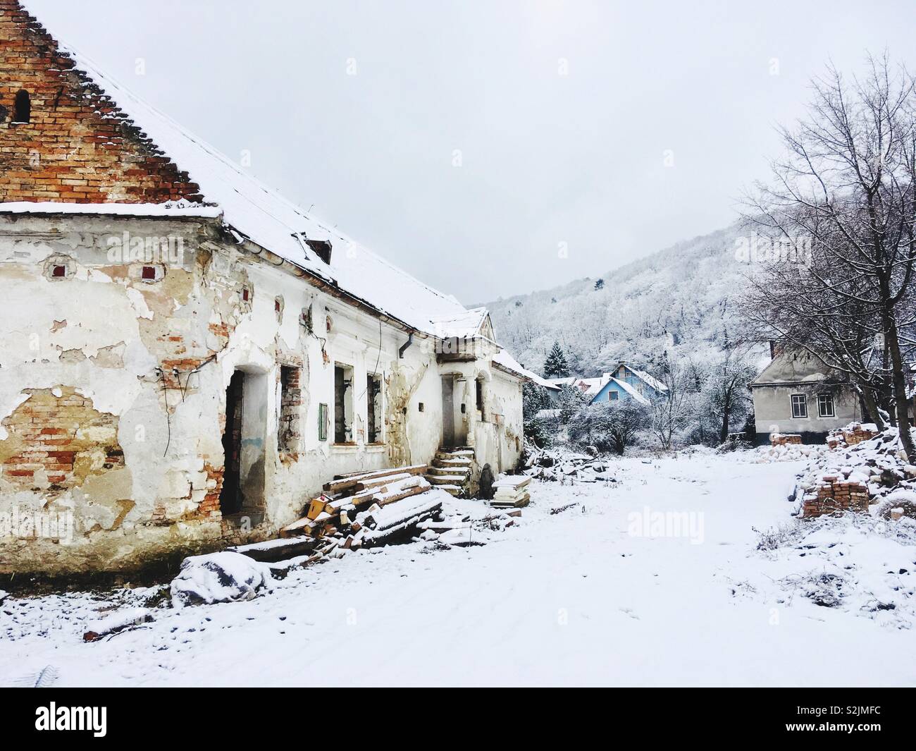Old traditional house with courtyard in winter Stock Photo - Alamy