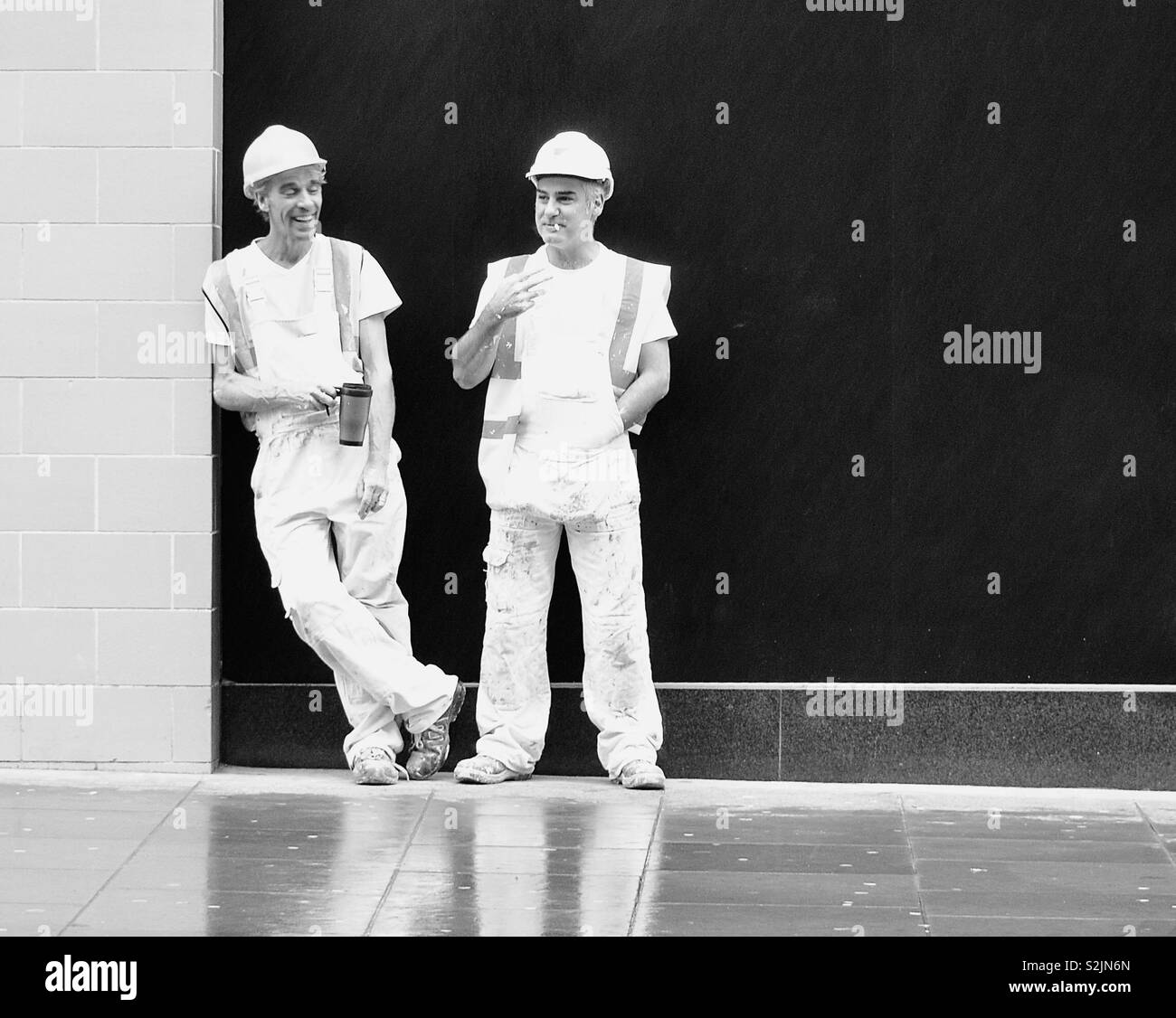 Workmen tea break hi-res stock photography and images - Alamy