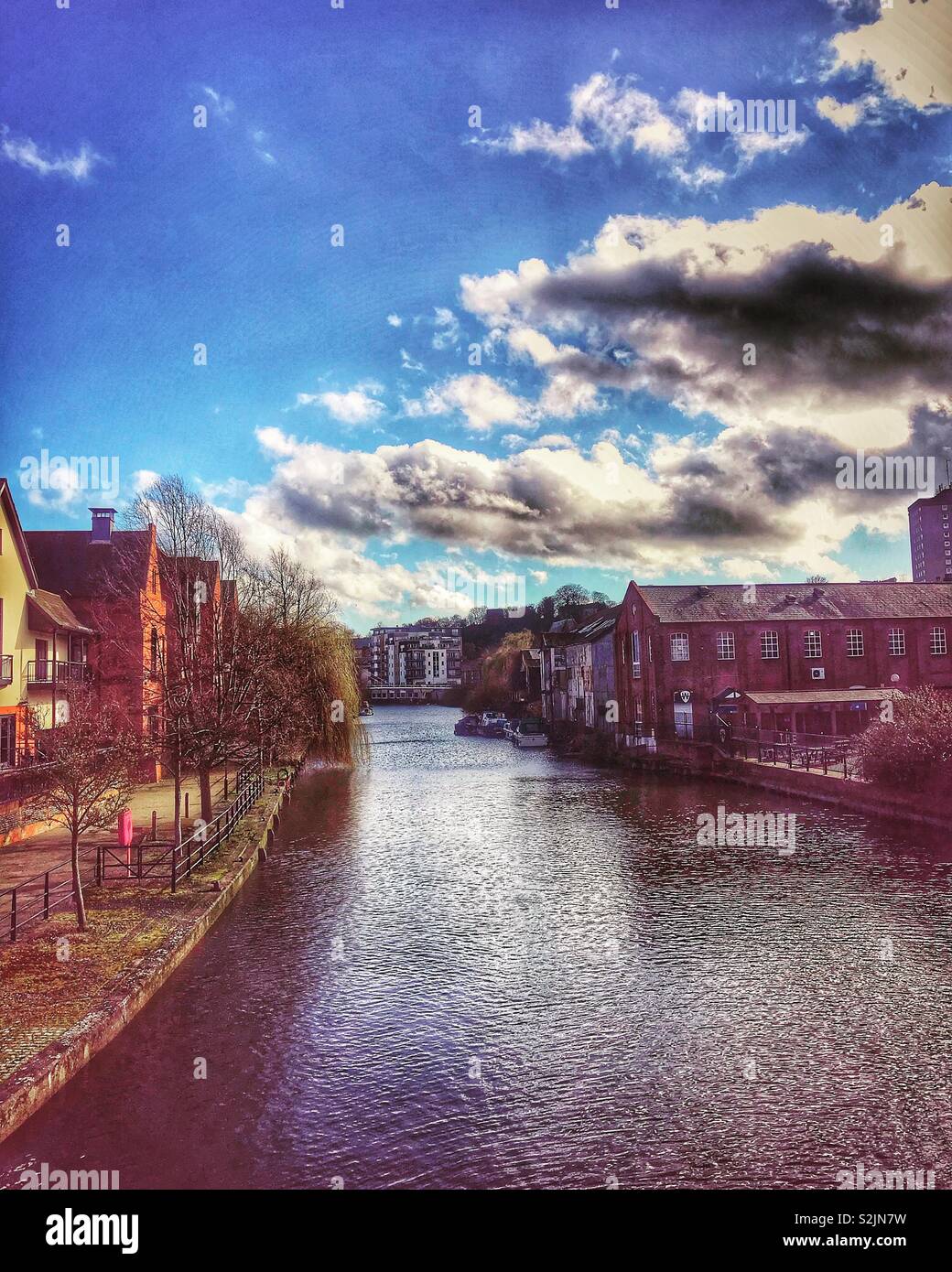River walk bridge hi-res stock photography and images - Alamy