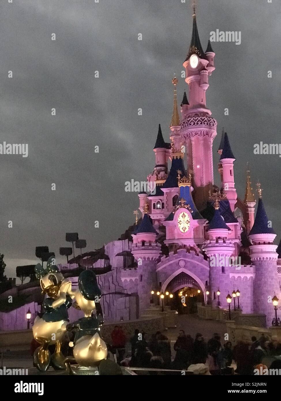Donald duck magic castle hi-res stock photography and images - Alamy