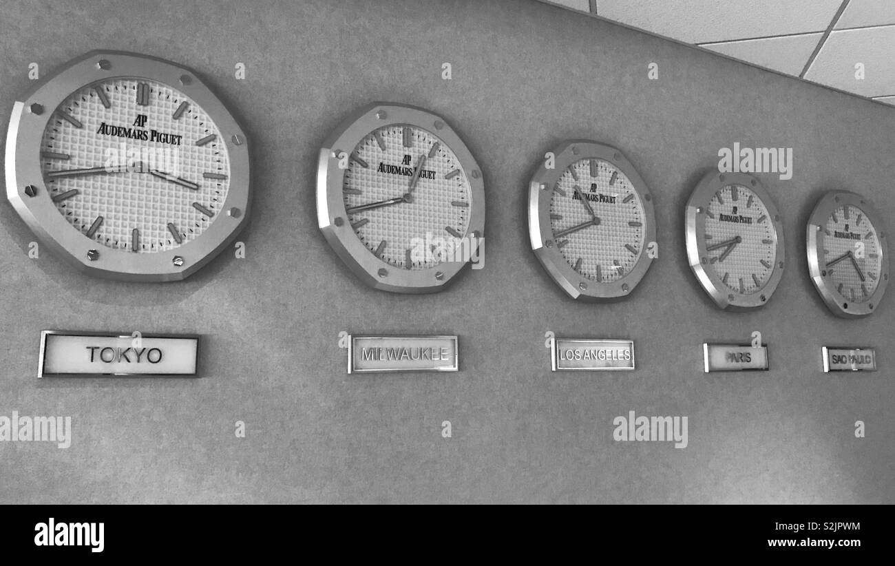 Time Zone Clocks High Resolution Stock Photography and Images - Alamy