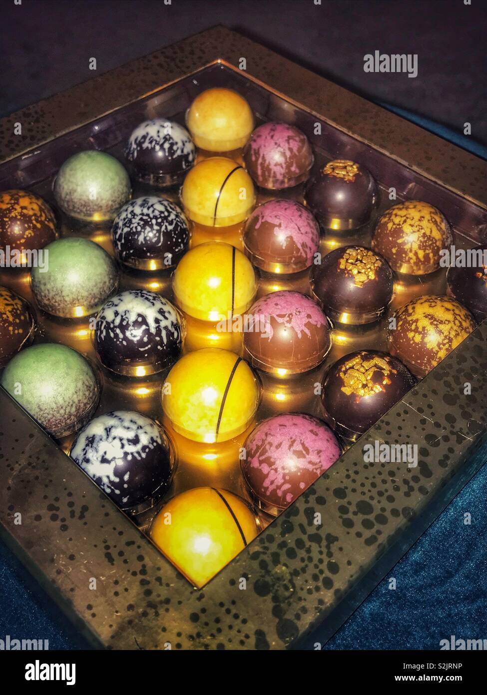 Fancy chocolate box hi-res stock photography and images - Alamy