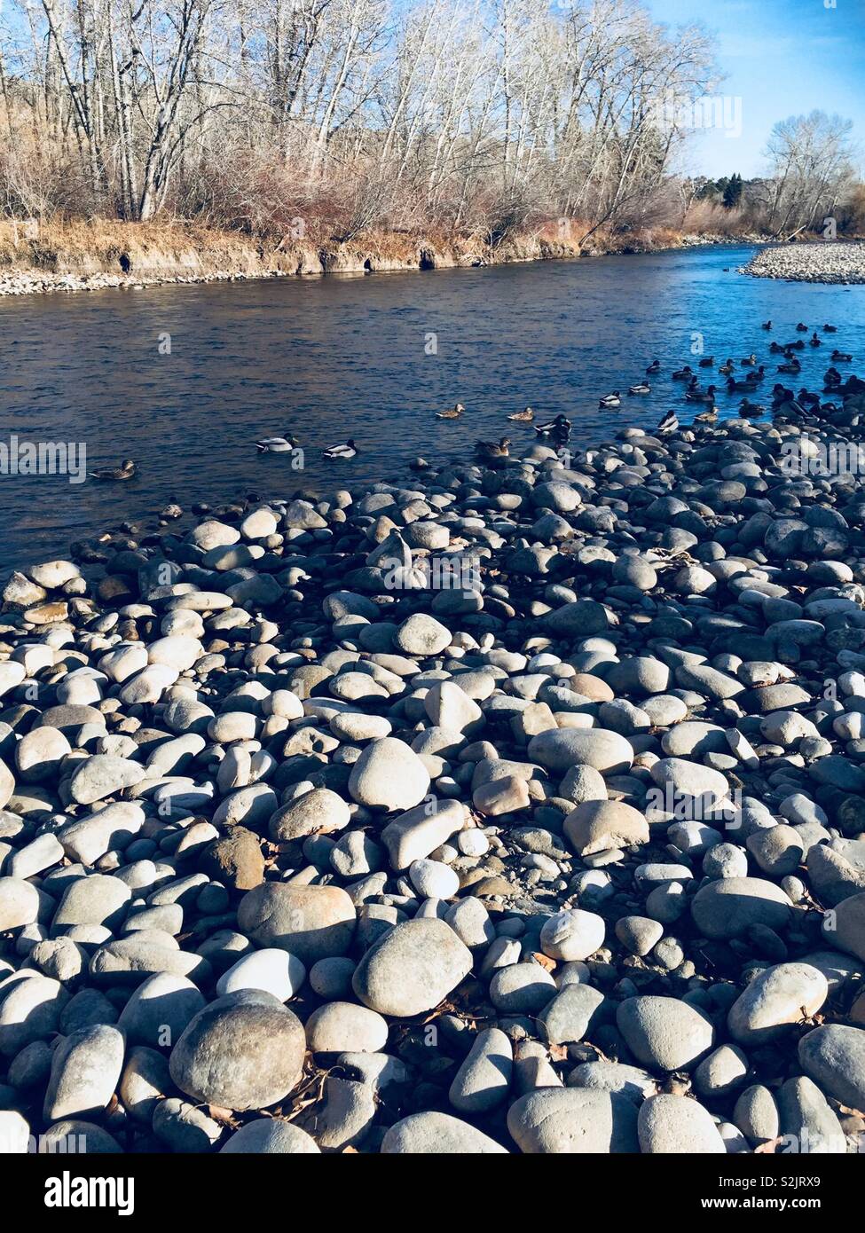 Rocky river bank hi-res stock photography and images - Alamy