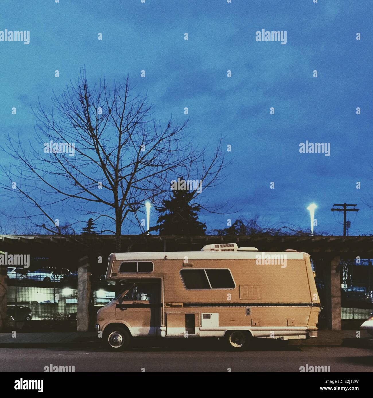 RV camper parked on a street in Washington state Stock Photo - Alamy