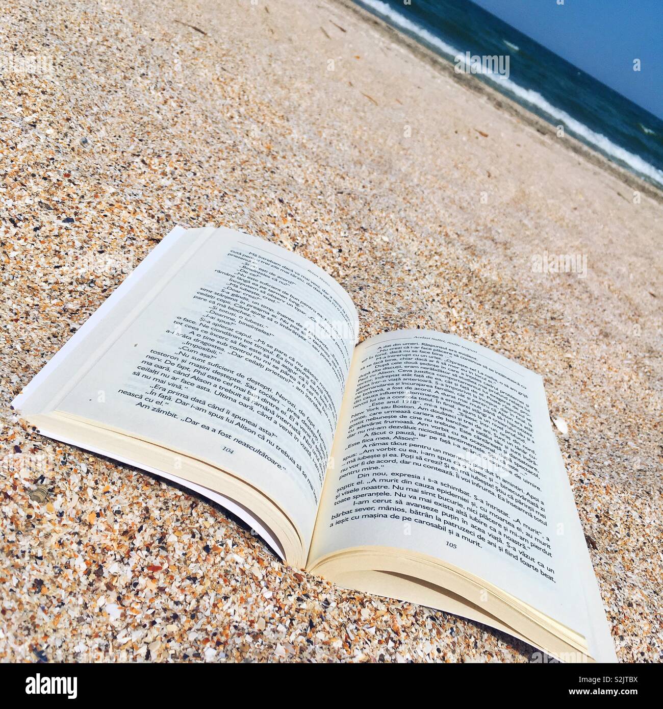 Sand reading hi-res stock photography and images - Alamy