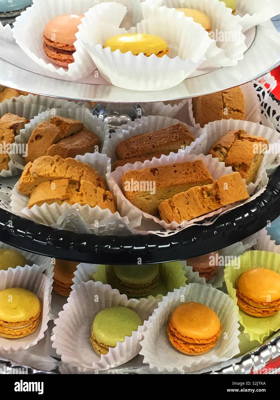 Presentation plate hi-res stock photography and images - Alamy