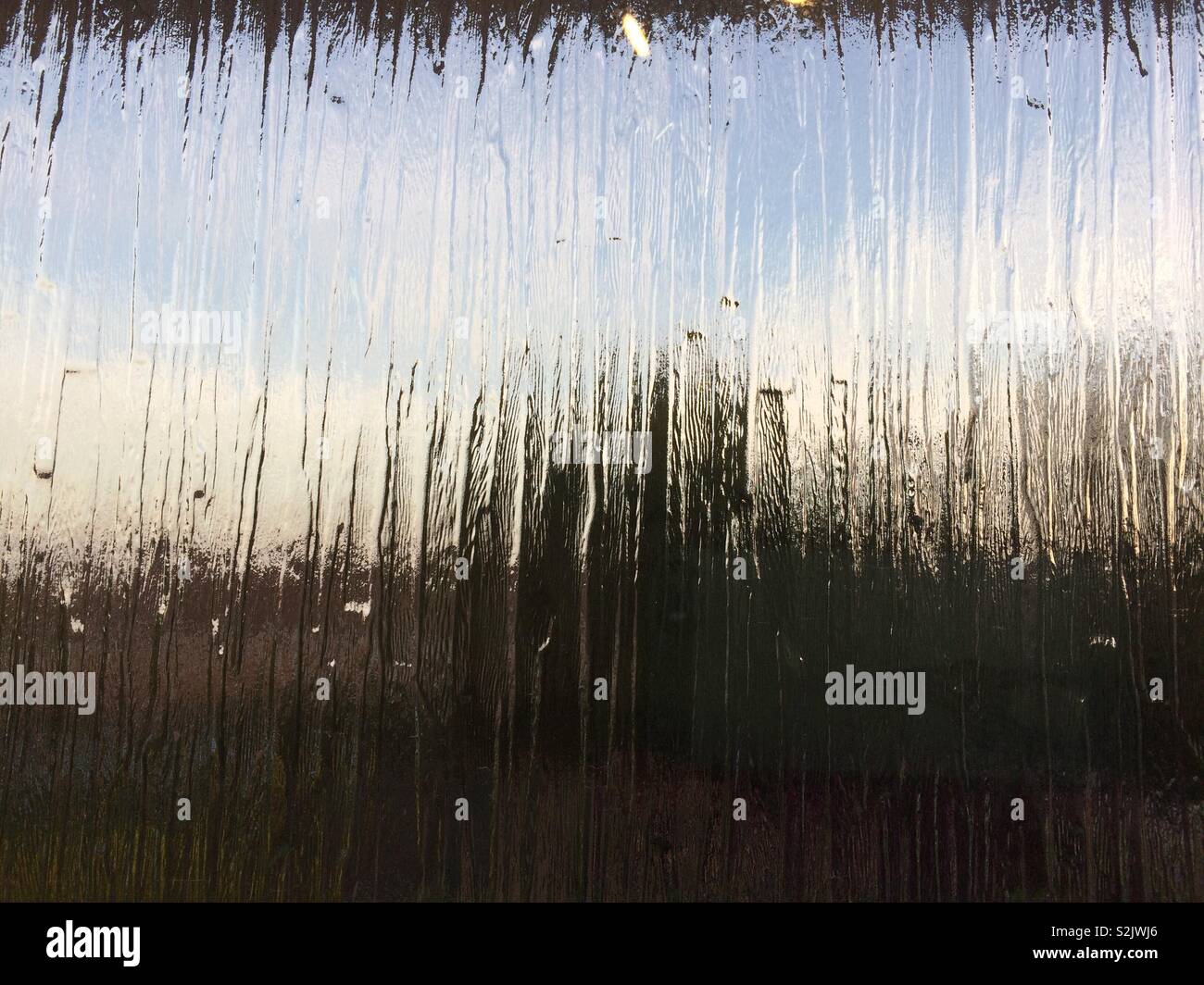 Crackle glass hi-res stock photography and images - Alamy