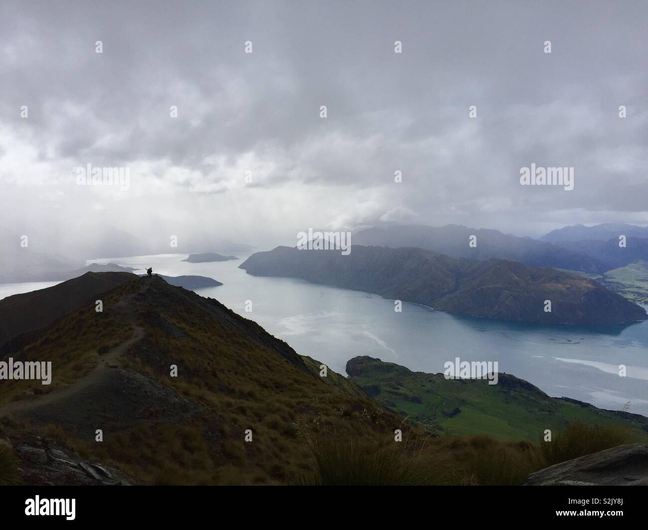 New zealand lake and mountains hi-res stock photography and images - Alamy