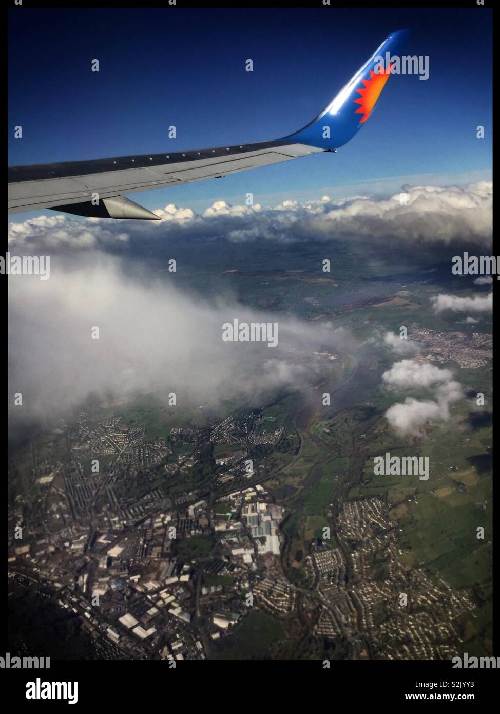 A view of the Leeds from seat 26F on a Jet2 aircraft, UK Stock Photo ...
