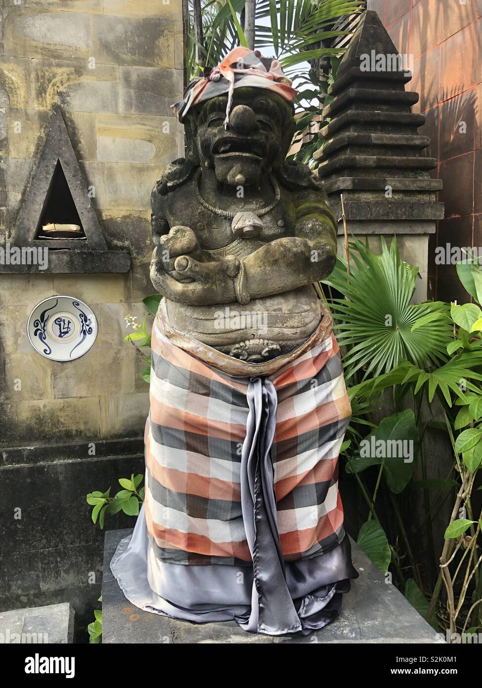 Hinduism dress hi-res stock photography and images - Alamy