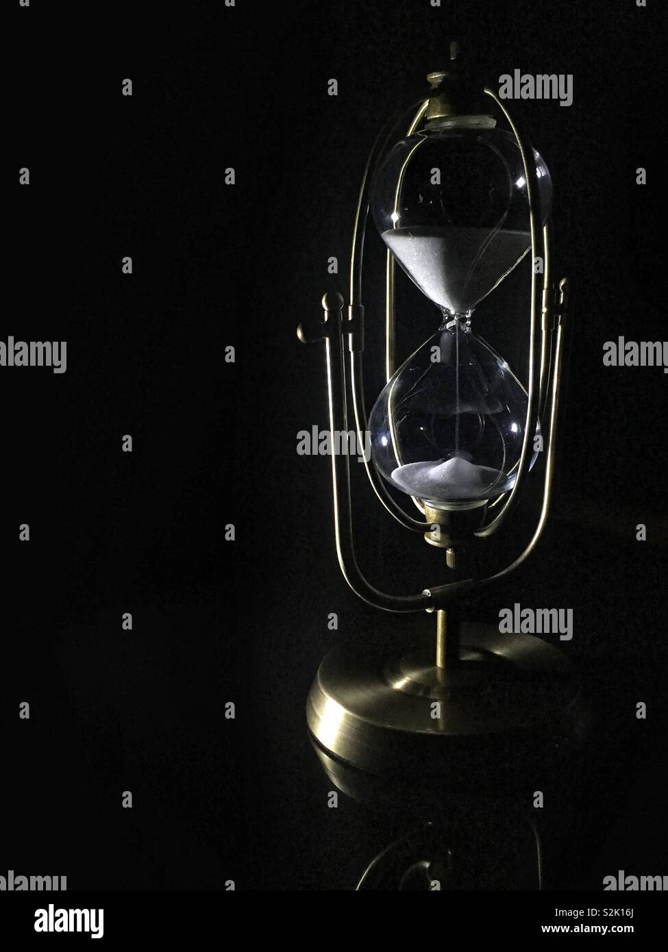 Sand hour glass timer hi-res stock photography and images - Alamy