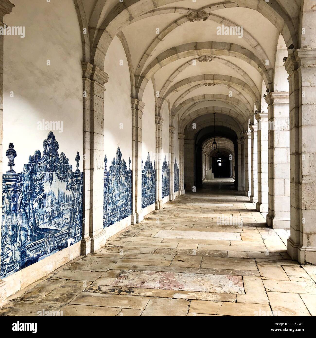 Gothic style walkway hi-res stock photography and images - Alamy