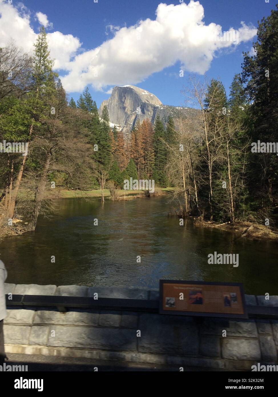 Yosemite stream and trees hi-res stock photography and images - Alamy