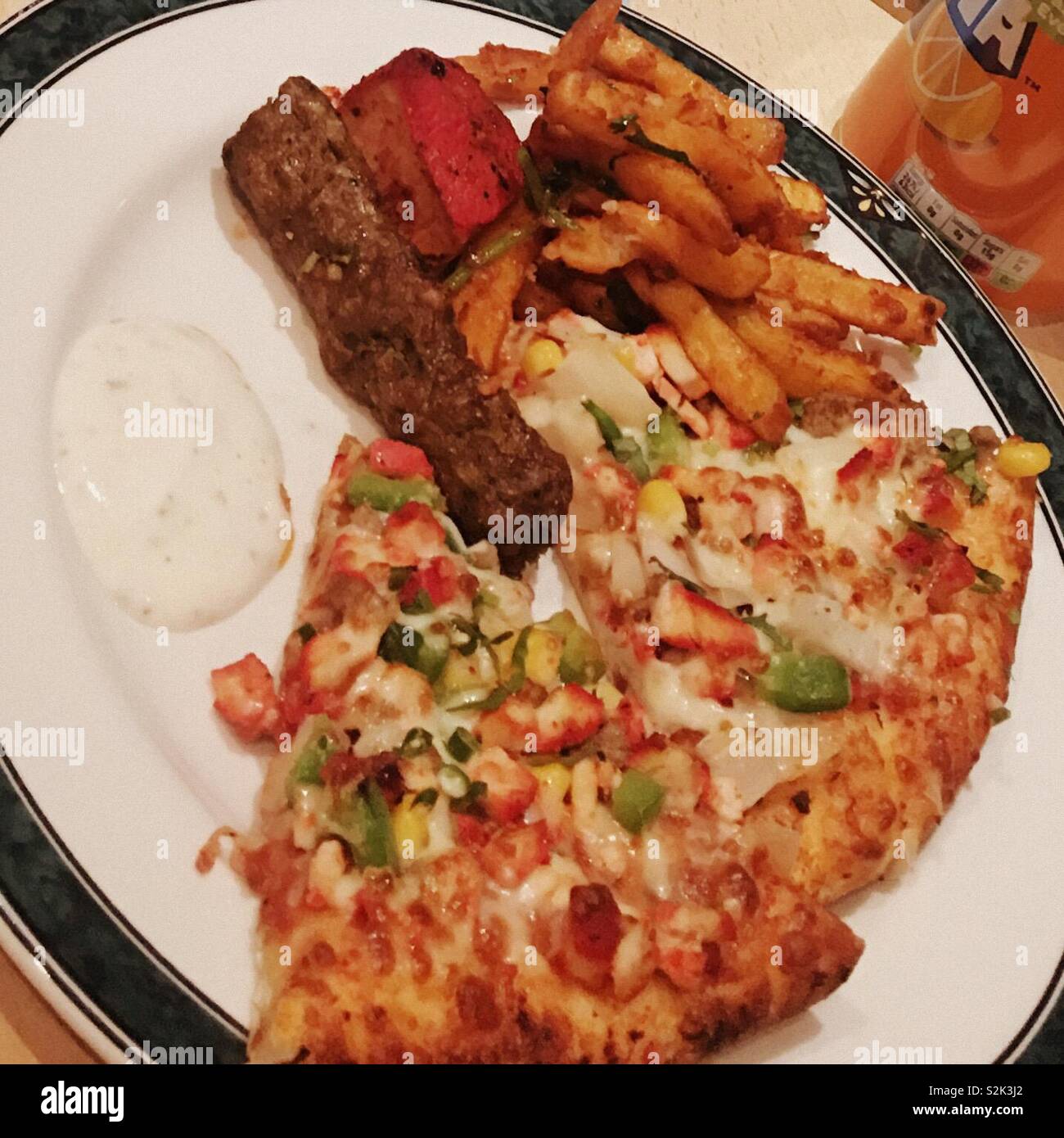 Chips restaurant plate hi-res stock photography and images - Alamy