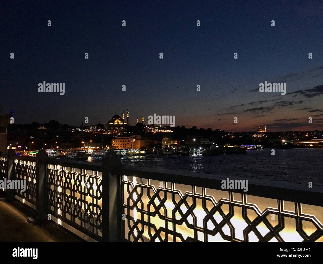 Istanbul night hi-res stock photography and images - Alamy