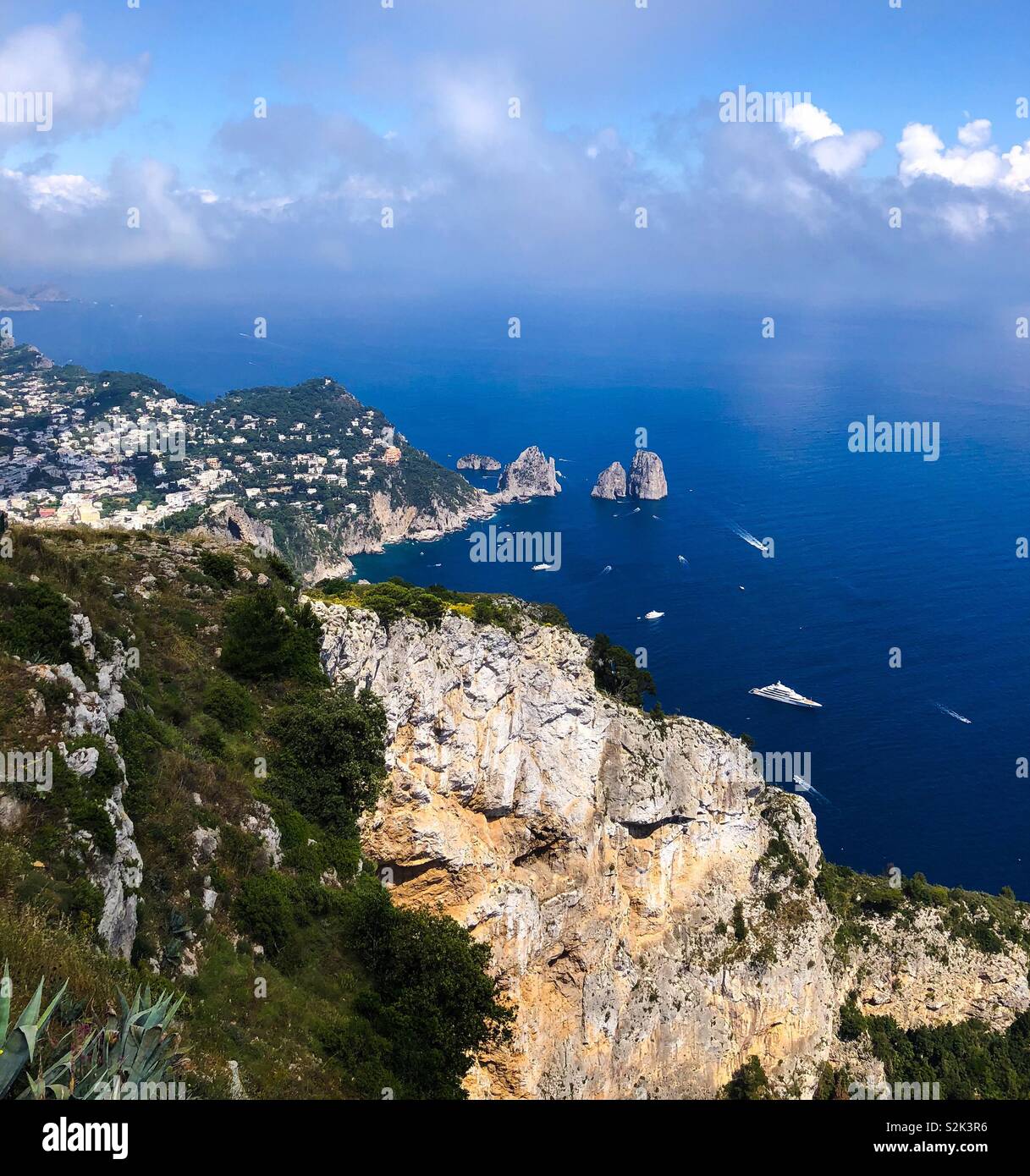 Village of capri hi-res stock photography and images - Alamy