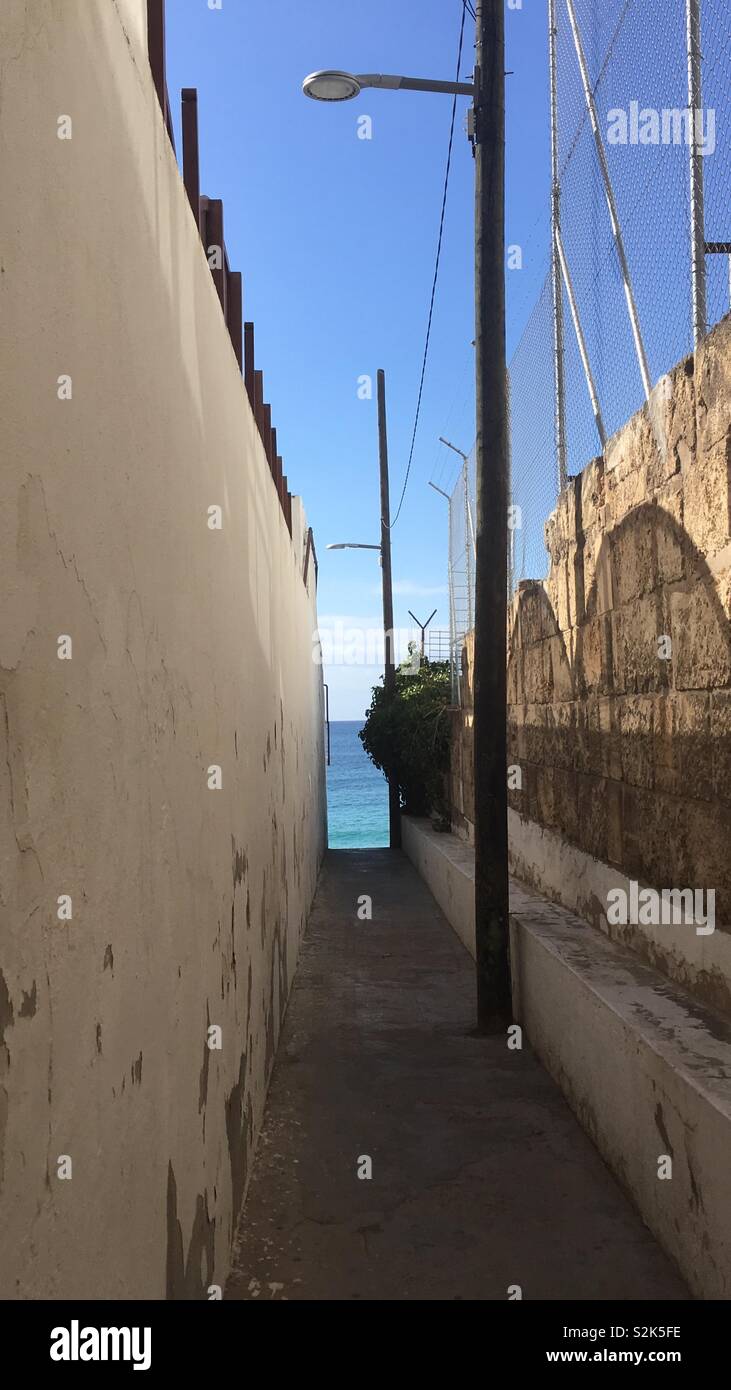 Hidden path hi-res stock photography and images - Alamy