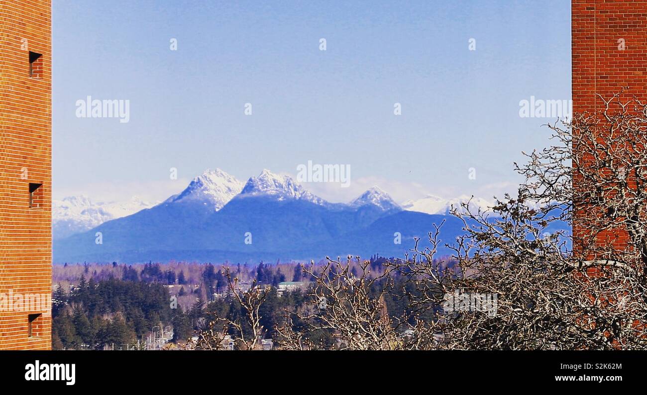 Snow cap mountains hi-res stock photography and images - Alamy